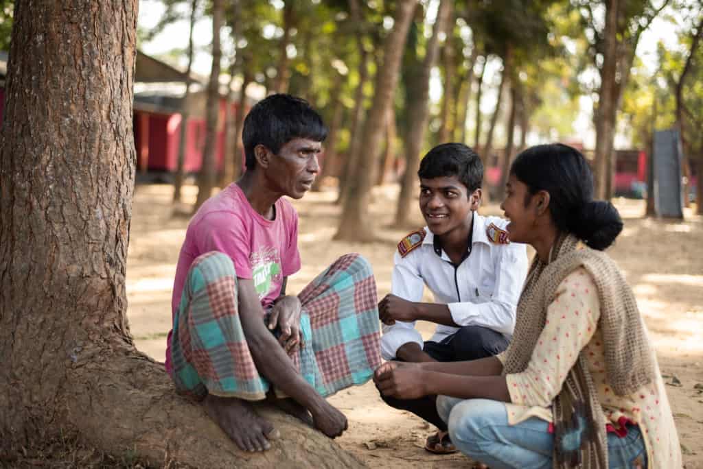 The Extreme Jobs of People in Poverty - Compassion International Blog