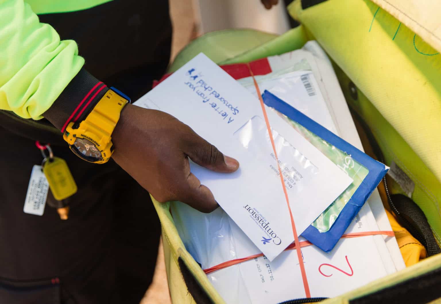 How One Remarkable Mailman Encourages Sponsors on His Route ...